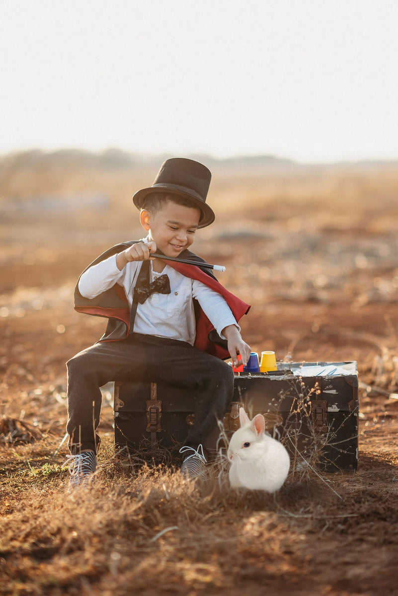 Extraordinary Themes – Florence + Feather